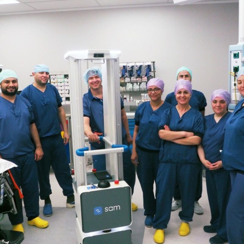 Kennissessie: Zo werkt robot SAM mee aan slimmere en schonere zorg ...